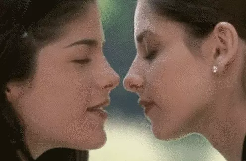 Perfect kiss