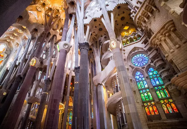 Foto №2 - Antonio Gaudi - In gekke arsjitekt dy't bewiisd hat dat hy gelyk hie