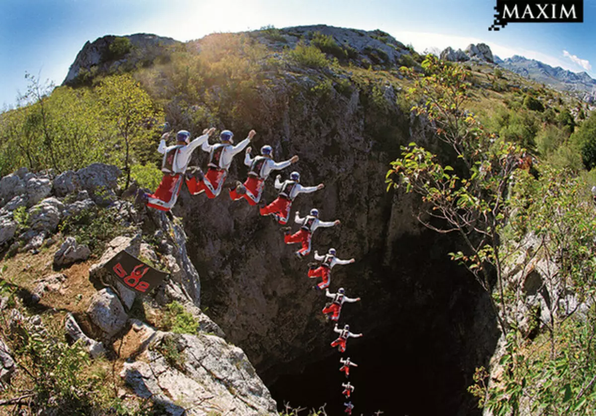 Felix Baumgartner jumps fit-toqba