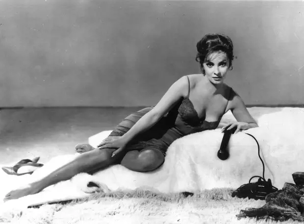 写真番号3 - その日の女の子：Gina lollobrigid