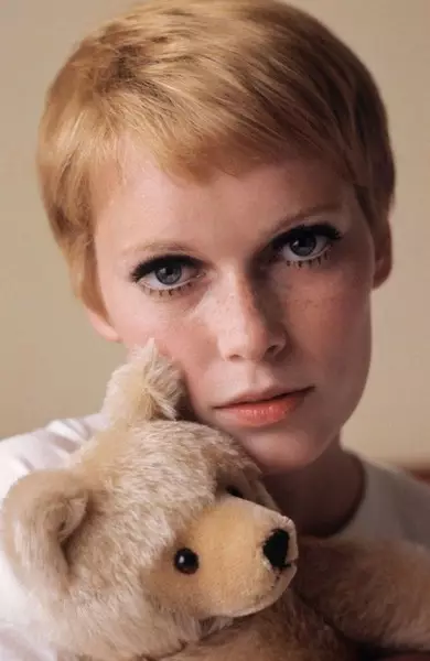 23 bilder av 23-årig Mia Farrow 106137_15