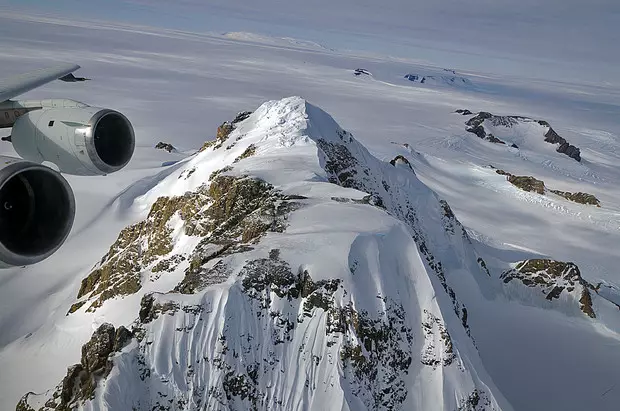 Foto №1 - Harta: Care țară să revendice ce parte din Antarctica