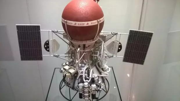 45 taun kepungkur, Soviet Spacecraft 