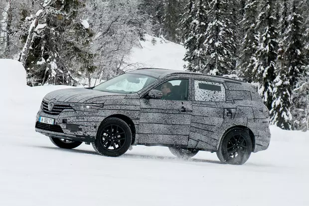 Foto nummer 10 - Renault Koleos for Rusland tændte op til Premiere