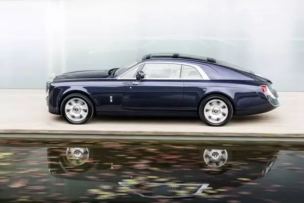 फोटो №4 - एक रहस्यमय संकरको लागि सबैभन्दा महँगो Rolls-Royce बनाइएको