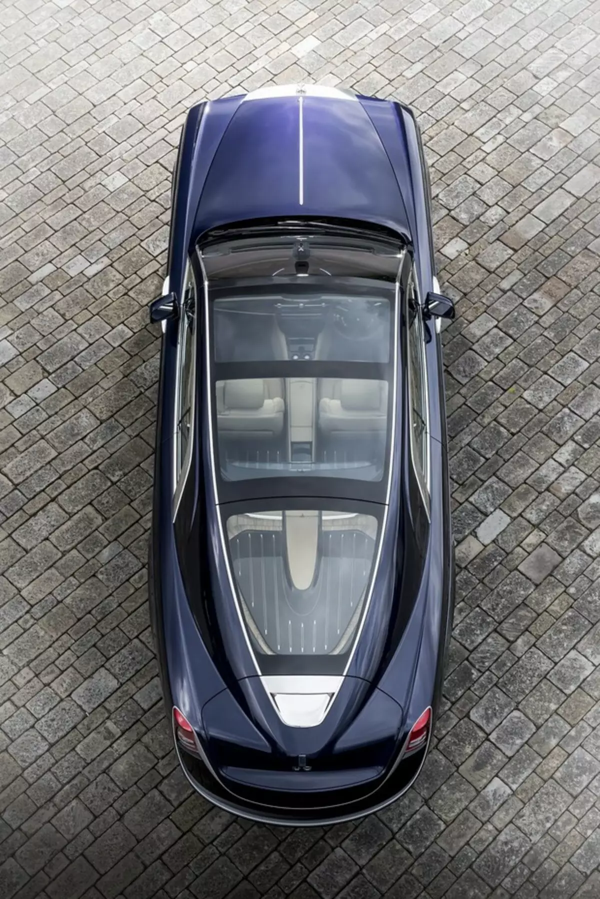 Photo နံပါတ် 5 - လျှို့ဝှက်ဆန်းကြယ်သောစုဆောင်းသူအတွက်ဈေးအကြီးဆုံး Rolls-Royce ကိုတည်ဆောက်ခဲ့သည်