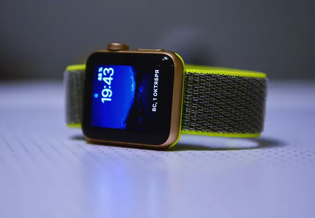 Foto Numero 1 - Apple Watch Series 3: Kio estas nova kaj ĉu la versio kun LTE aperos en Rusujo