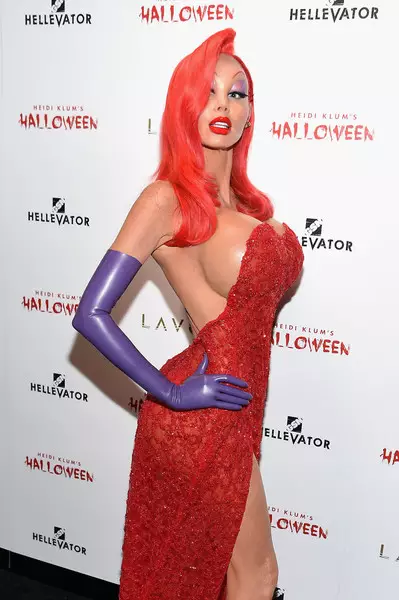 Begira zer egiten duen Halloween Supermodel Heidi Klum! 123229_18