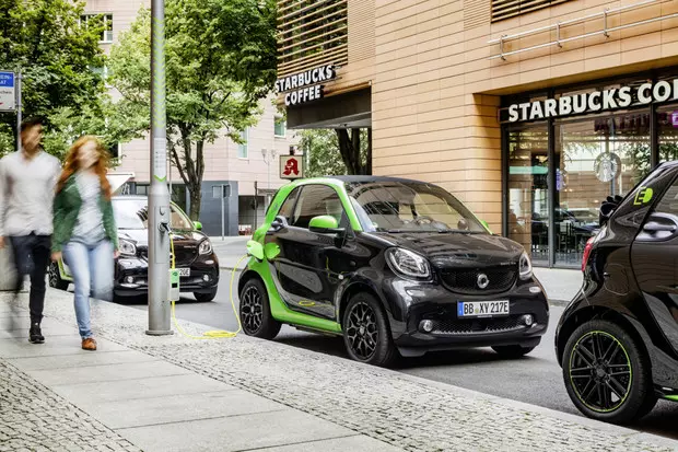 Argazkia №19 - Nola sartu zen Smart Unitter Smart Uniter Maxim Automobile Editorearen Wistlist-en?