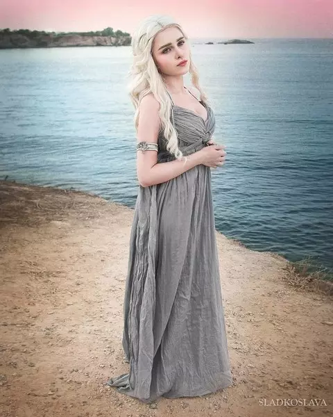 Hermionest DAenerisesse: See noor Peterburi cosplayer on teie kujutlusvõime sügavalt põnevil 127625_16