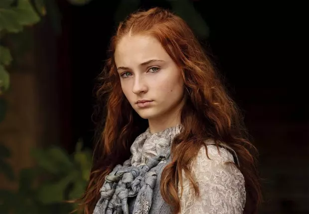 Photo №1 - Sansa Stark taxt o'yinlarining finallari muxlislarni ikki lagerga bo'lishini aytdi