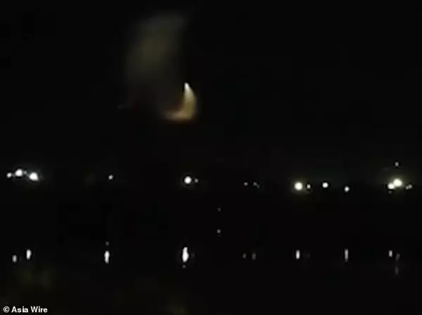 Pequín testemuñas de luces no ceo de orixe descoñecido (vídeo) 128132_2