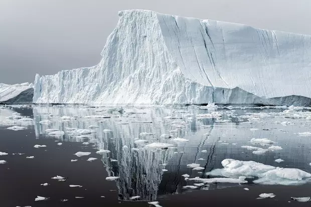 Photo №1 - NASA a montré une forme parfaite Iceberg (photo avec enthousiasme