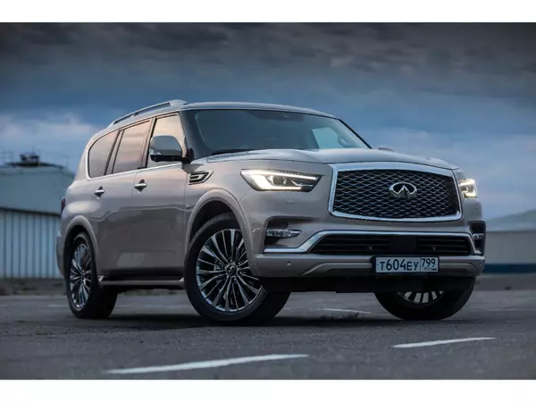 INFINITI QX80: gli integratori non hanno bisogno 128876_11