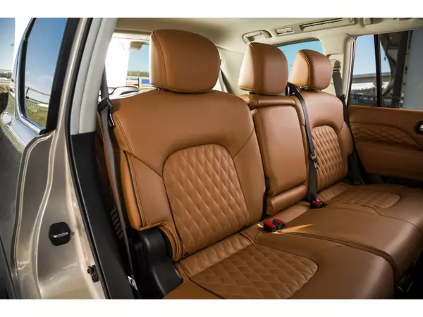 INFINITI QX80: Os suplementos non necesitan 128876_24