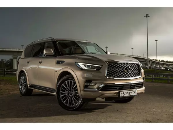 INFINITI QX80: Os suplementos non necesitan 128876_33