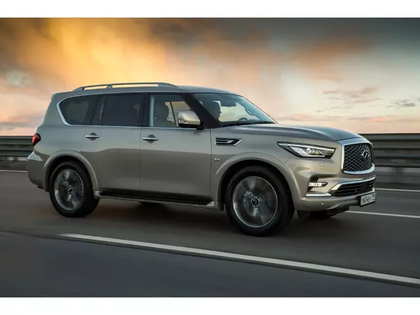 Infiniti QX80: Kosttilskudd trenger ikke 128876_42