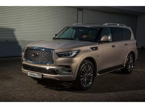 Infiniti QX80: Kosttilskudd trenger ikke 128876_58