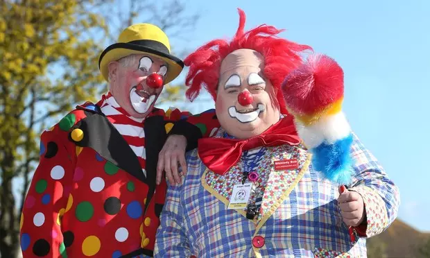 Foto №1 - De ferneamde clown frege om te stopjen om politisy te stopjen mei clowns, om't it clowns belediget