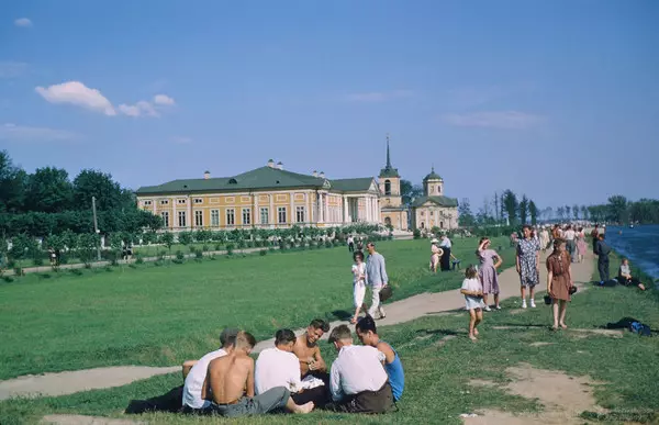 38 fotos de cores raras da URSS feita pela American 