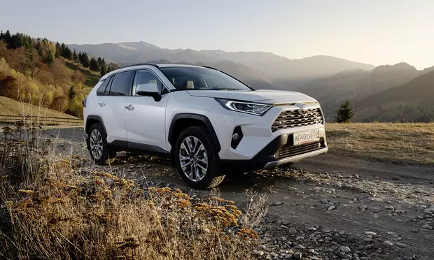 Foto číslo 2 - TOYOTA RAV4: Mimo zóny pohodlia