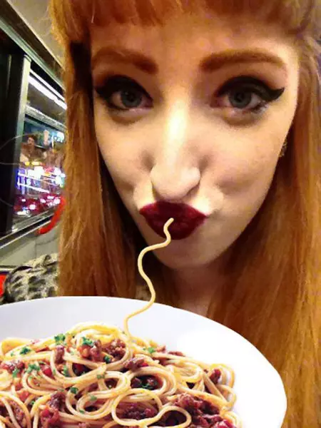 An t-aon bhealach chun Selfie a athshlánú le Dakfieis - cuir Spaghetti (Gailearaí) 138230_16