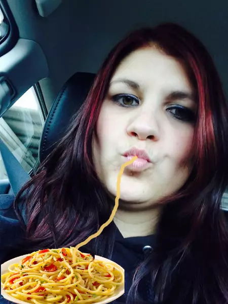 Satu-satunya cara untuk merehabilitasi selfie dengan Dakfeis - Tambahkan Spaghetti (Galeri) 138230_23