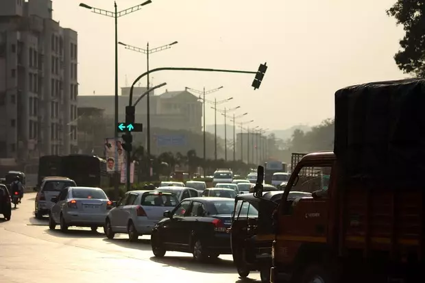 Foto №1: castigar el semàfor a Mumbai: com més aneu, com més temps esperareu