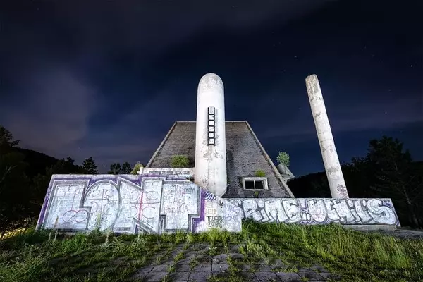 Monumentos yugoslavas brutalismo comunista (foto) 139289_12