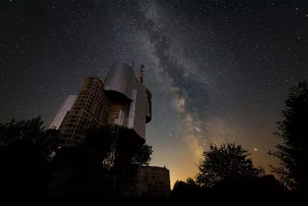 Yugoslav Monumen Komunis Brutalism (Foto) 139289_15