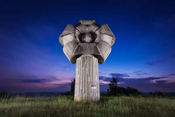 Yugoslav Monumen Komunis Brutalism (Foto) 139289_9