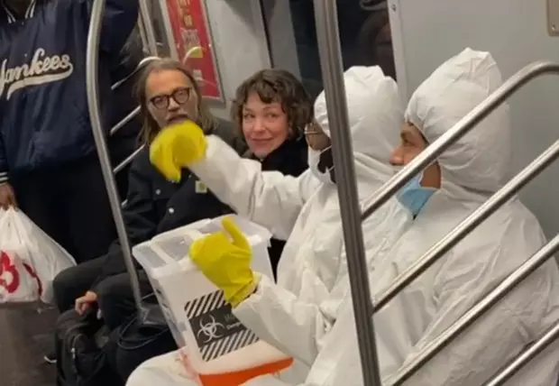 Fotoğraf №1 - ABD'de, Pranber Metro Coronavirus'ta "kulübe" taklit etti (video)