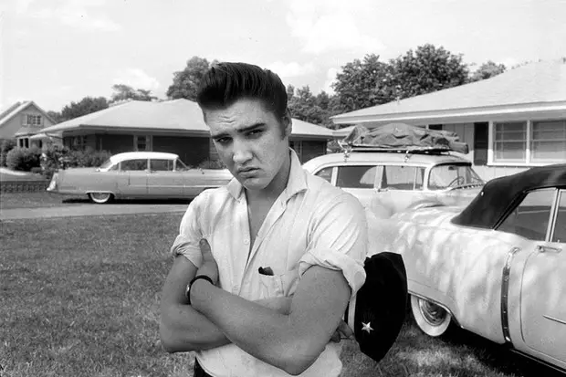 ຮູບທີ 1 - ຫ້ອງໂຖງຂອງລາວຂອງລາວ: Elvis Presley Cars