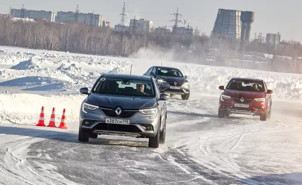 Winterspeletjies met Renault Arkana 145442_33