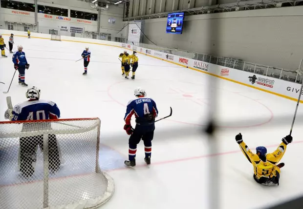 Fotografija številka 3 bo imela VIII hokejski turnir