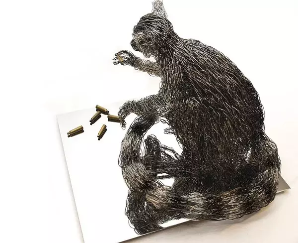 An Englishwoman makes incredibly realistic sculptures of animals from wire (gallery) 14828_9