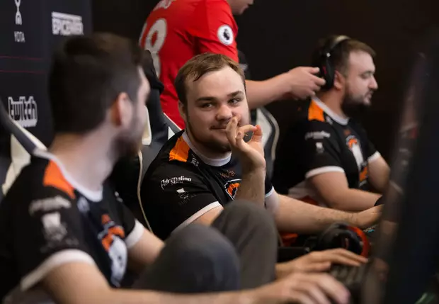 Na'vi em span, Virtus.pro a cavalo: Choque e emoção Epicenter Epicenter XL