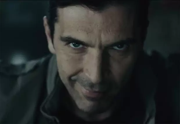 Prank, déi ze wäit koum: Giligigui Buffon huet an der Reklammer vu Panzer gekuckt