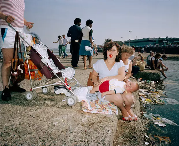 Foto Numri 2 - Ferr i zakonshëm turistik: Fotografi të vendpushimit anglisht në vitet '80