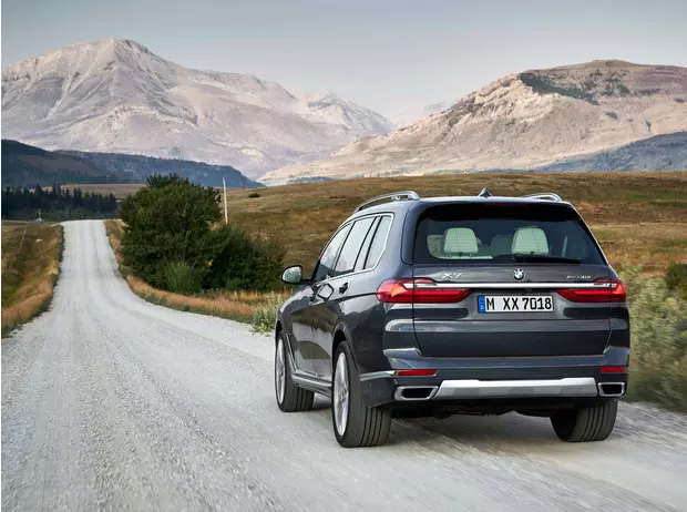 Ifoto №9 - Izibakala ezisibhozo zokuxhela malunga ne-BMW X7