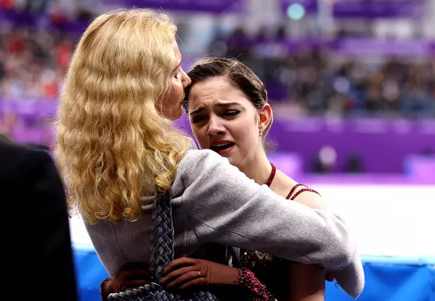 "Neden Alina'yı kısıtlamadın?!" Medvedeva ve Tutberidze boşluğunun Döküm Detayları