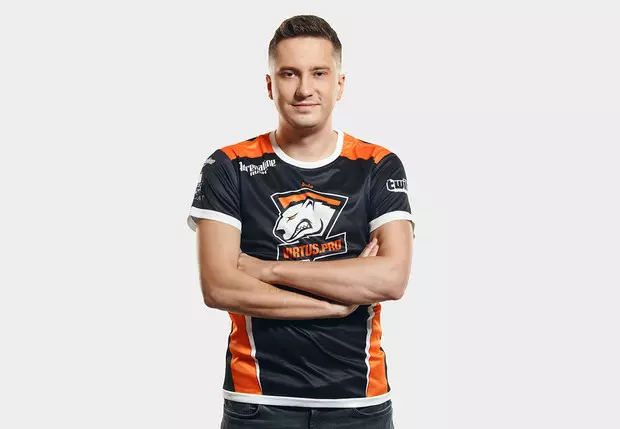 Alex Solo Berezin: "Eu sempre tive um sonho para alcançar o sucesso no Cybersport"