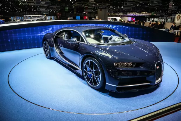 Fọto №4 - Awọn Kannada ṣe ẹda ti Bugatti! Ati pe o le ra ni o kan 300 ẹgbẹrun awọn rubọ!