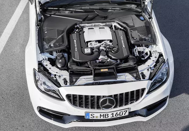 Ảnh số 2 - Năng suất của lực lượng. Mercedes-AMG C 63 S