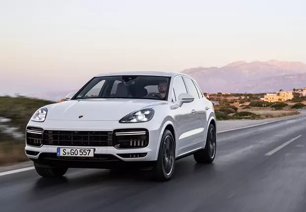 Porsche Cayenne: Chachitatu