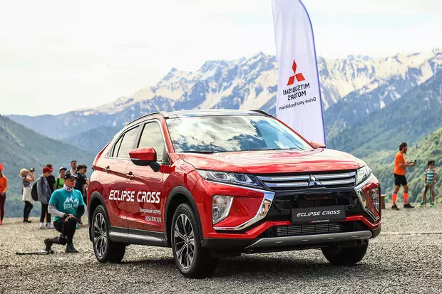 Apa yang umum antara crossover baru Mitsubishi Eclipse Cross dan festival Rosarun Running tahunan?