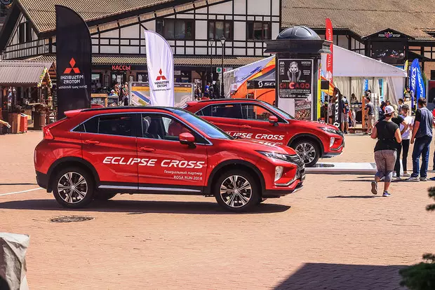 Apa yang umum antara crossover baru Mitsubishi Eclipse Cross dan festival Rosarun Running tahunan?