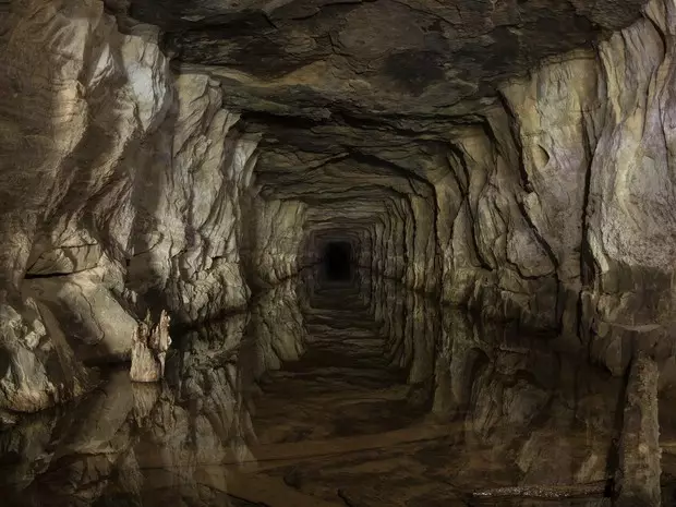 Фото №1 - 8 Прекрасни и чудни подземни градови