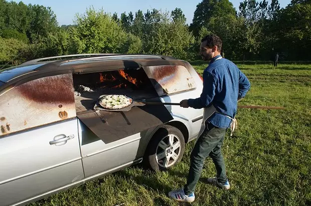 Foto №6 - Scoat Lifehak: Hur man vänder den gamla bilen i ugnen (och laga borschen i den)