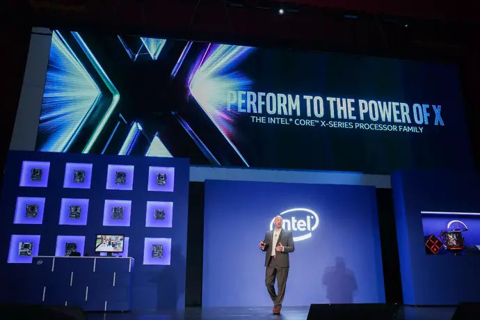 Intel promises a laptop that will work 28 hours on one charge